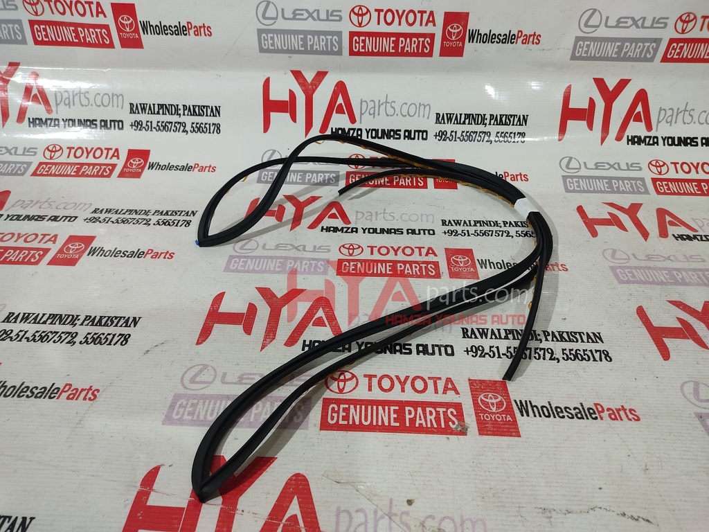 MOULDING, BACK WINDOW, OUTSIDE UPPER | H Y A parts